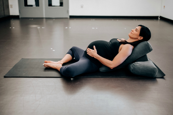 7 Amazing Yoga Poses For Pregnancy