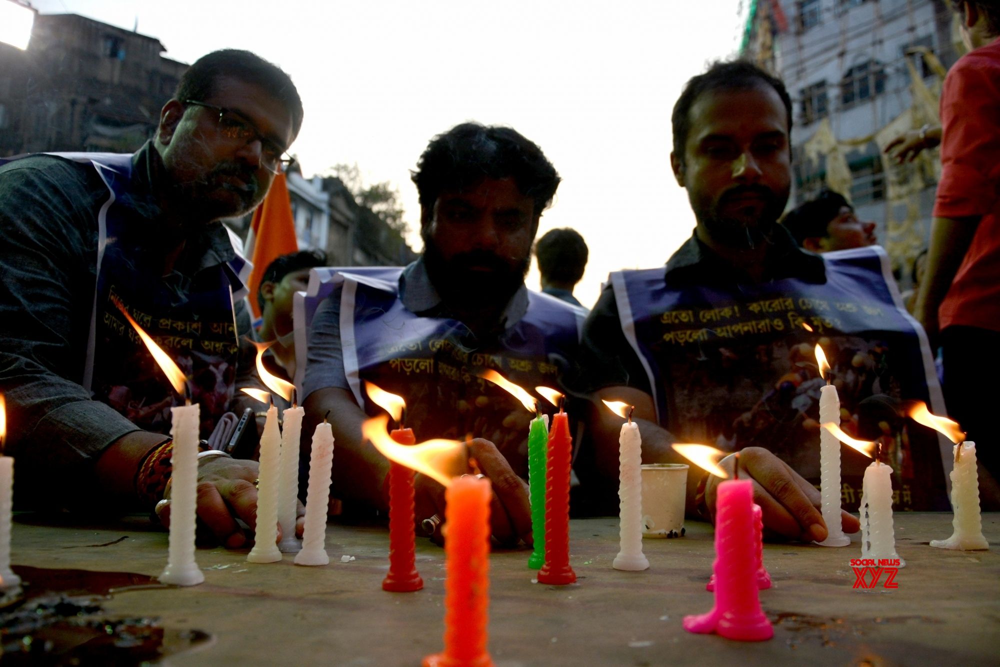 Kin Of Kolkata Flyover Collapse Victims Demand Demolition Of Bridge