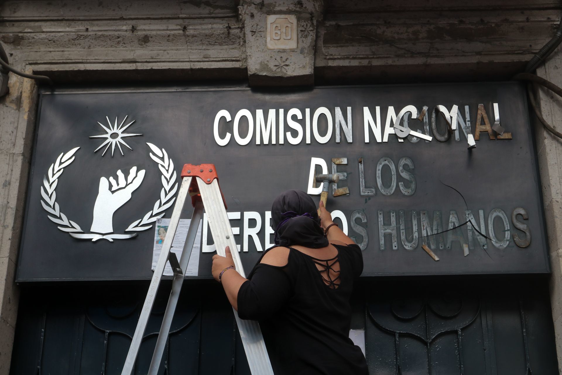 En Imágenes Las Históricas Fotos De La Toma Feminista En La Cndh