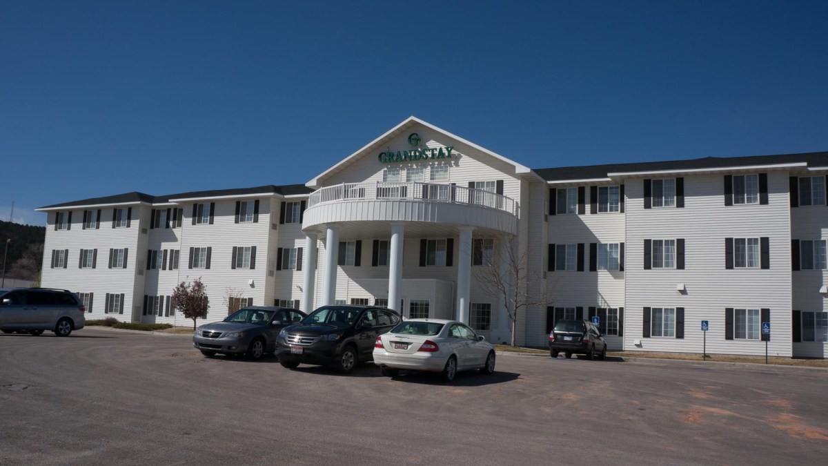 Grandstay Hotel Rapid City Pet Friendly Hotel Review