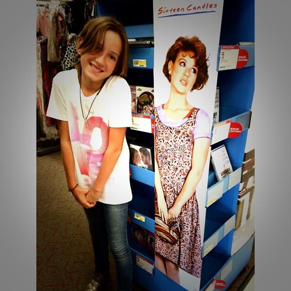 Molly Ringwald Daughter Sixteen Candles Pose Goes Viral Photo