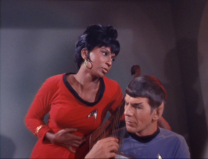 Top 10 Sexiest Star Trek Moments Women At Warp