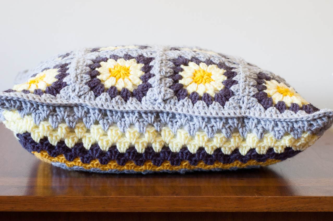 Daisy Granny Square Pillow Free Crochet Pattern You Should Craft