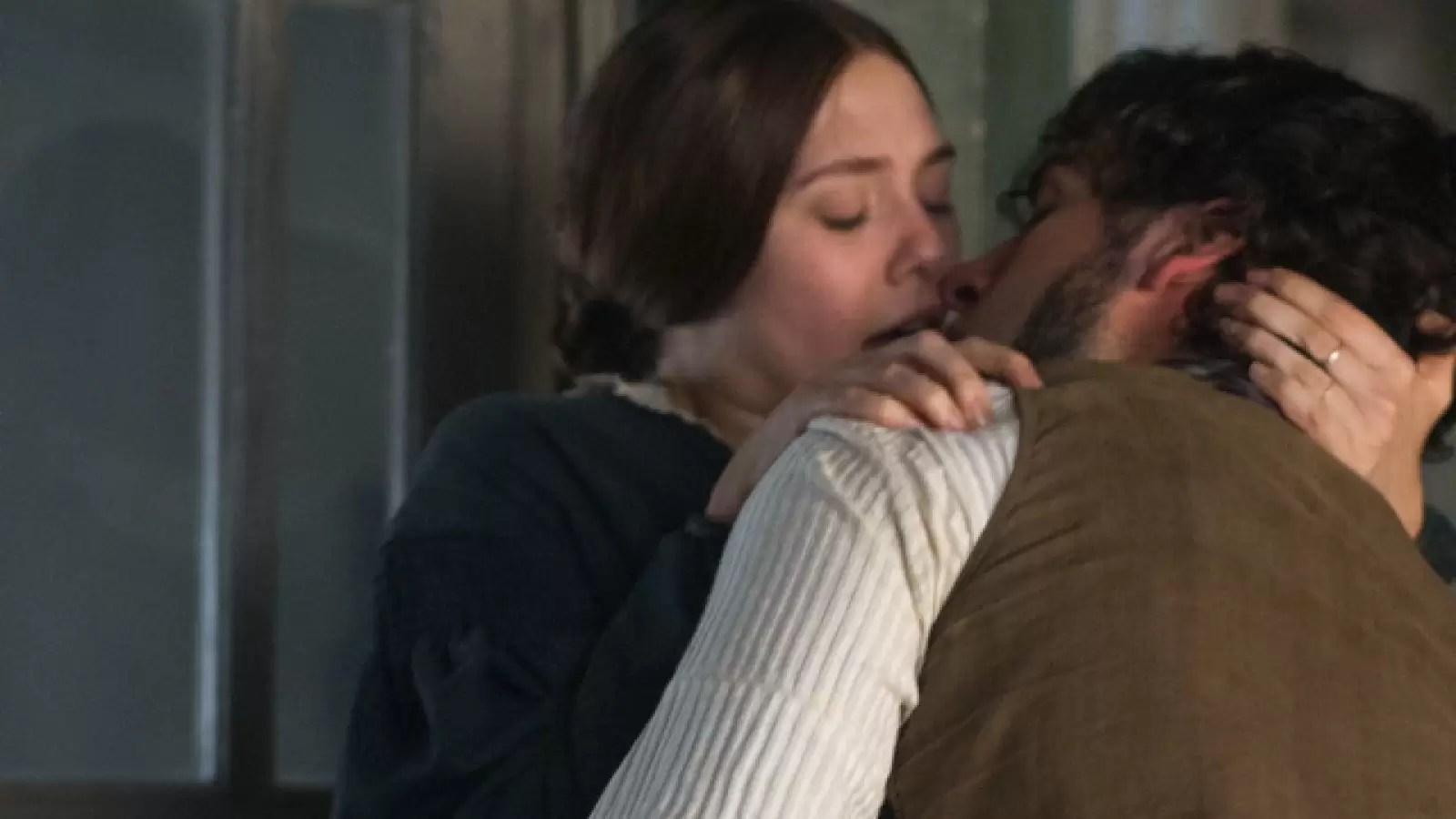 Suspense Erótico Com Elizabeth Olsen Está Disponível E Vai Te Conquistar