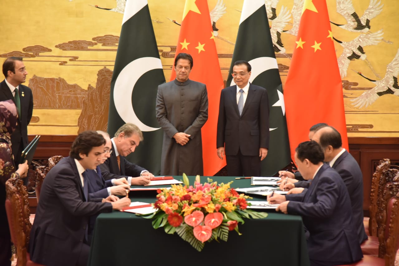 Daily The Azb Pm Imran Khan In China Pakistan China Sign 15