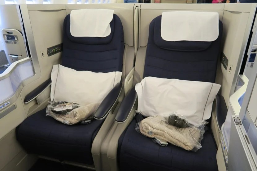 Review British Airways 777 200 Club World Business Class