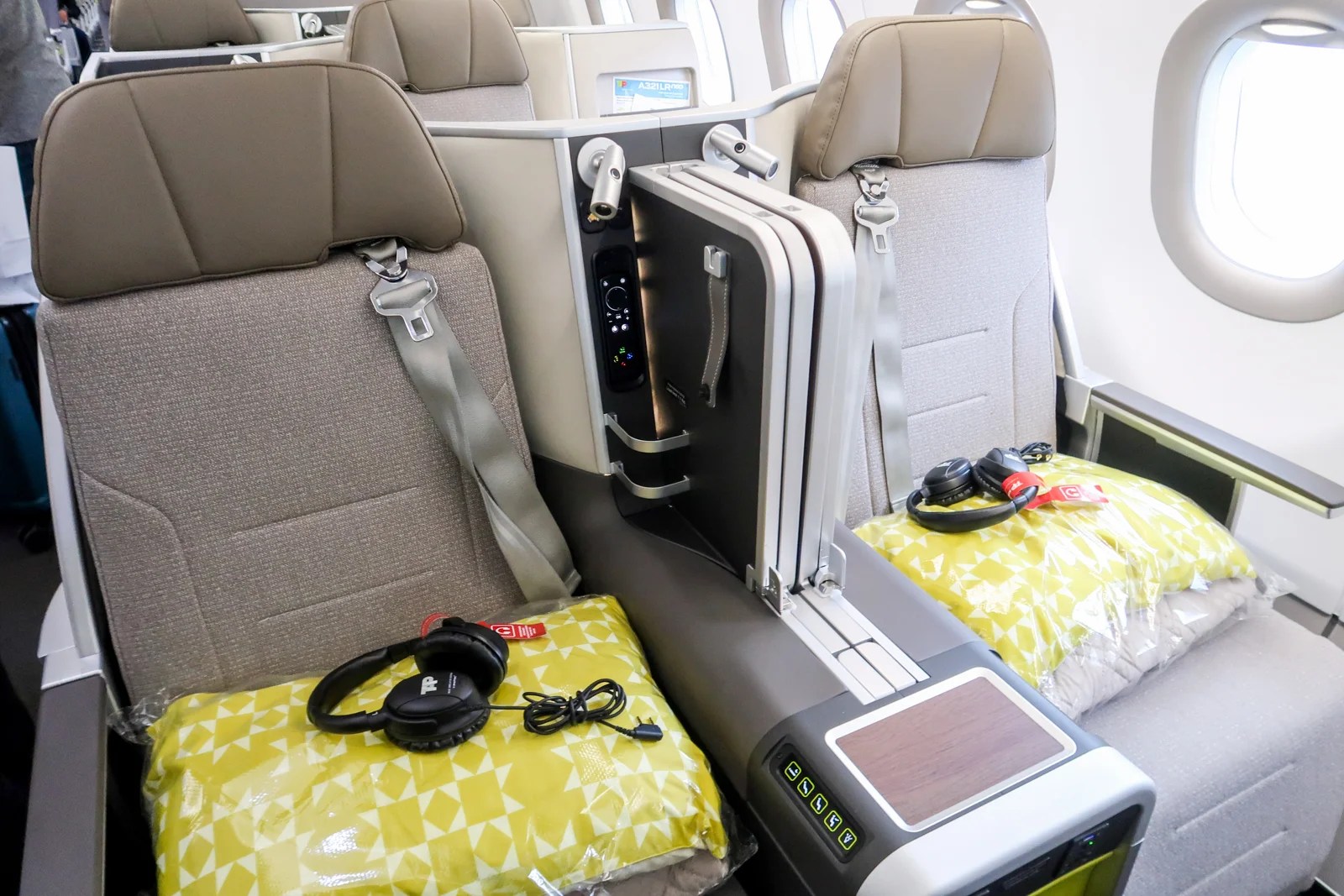 Review Tap Air Portugals A321lr In Business Class Opo Ewr