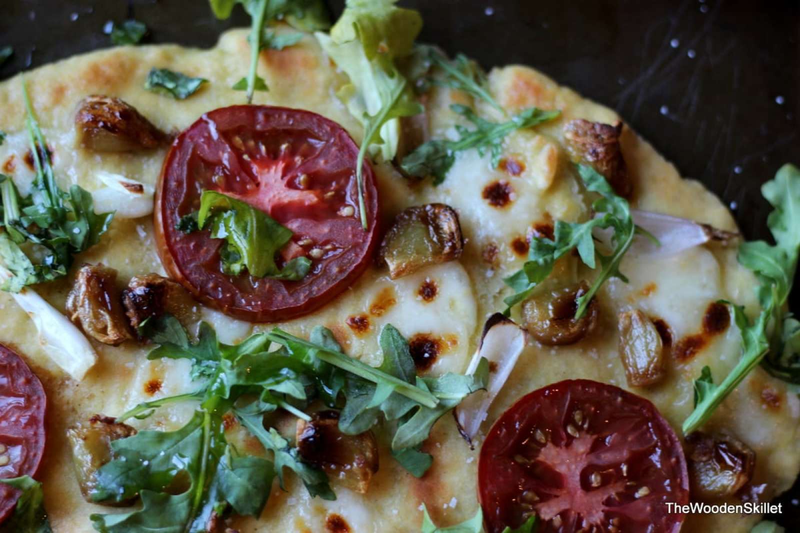 Roasted Garlic Pizza With Heirloom Tomatoes The Wooden Skillet