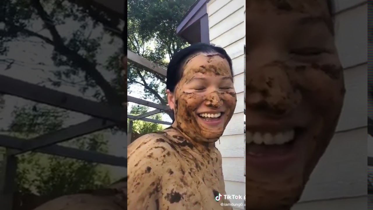 Tiktok Influencer Covers Herself In Her Own Poo And Eats It