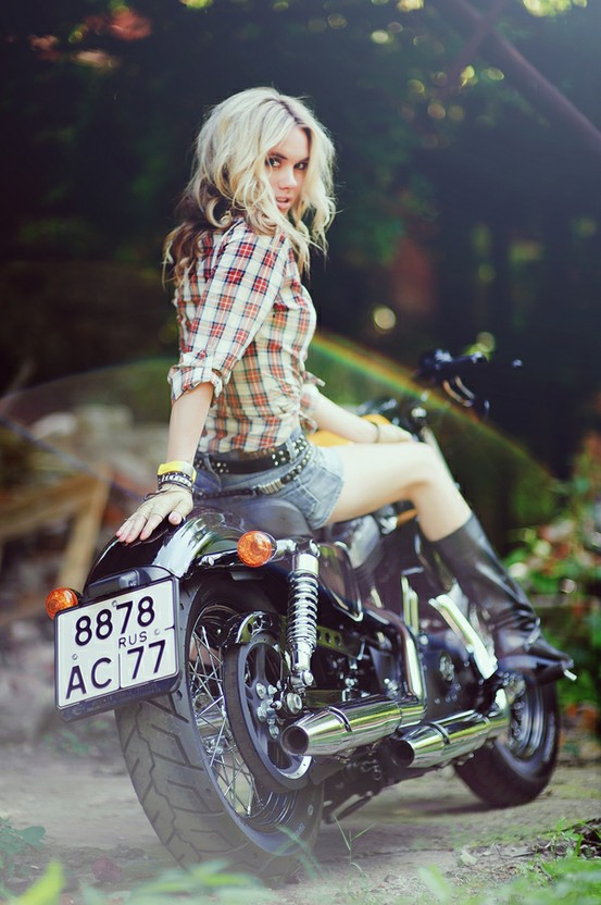 Sexy Girls Look Better On Motorcycles 13 Photos Collegepill