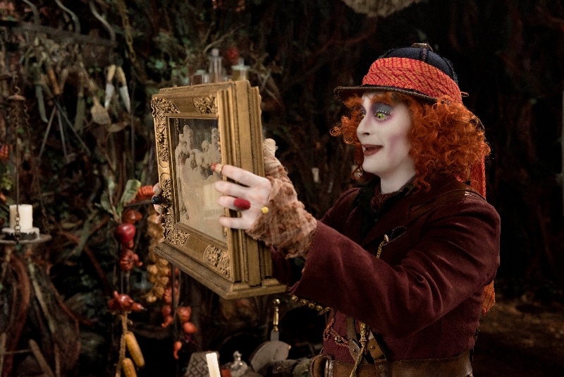 Alice Through The Looking Glass Trailer Hits And Johnny Depp Chats With