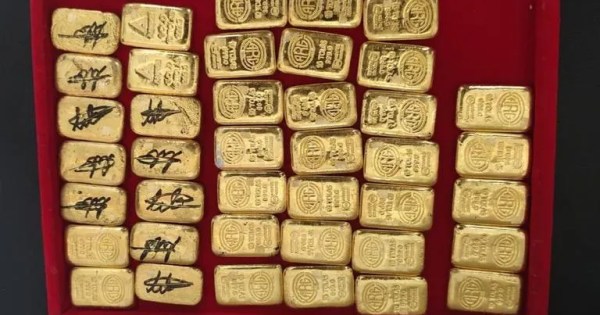 Smuggler Arrested With Gold Biscuits Worth Over Rs 278 Crore From