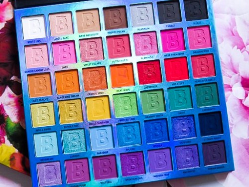 Eyn Bright 42 Colour Palette Review Beauty And The Bookshelves