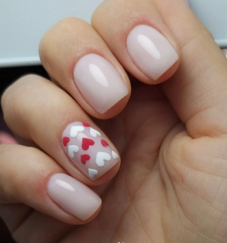 Milky Nails 2023 La Tendenza Delle Unghie Bianco Latte Spopola