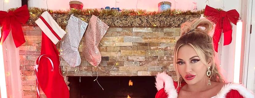 Adira Allure Created Panic On The Internet With Her Christmas Photos