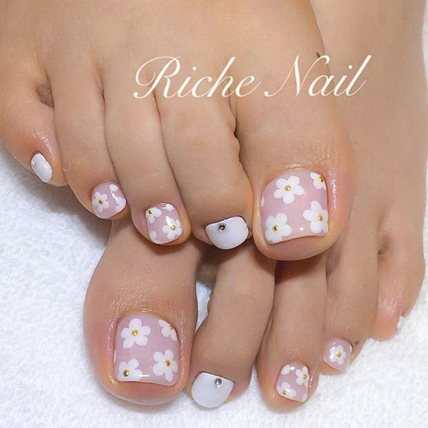 50 Pretty Toe Nail Art Ideas For Creative Juice