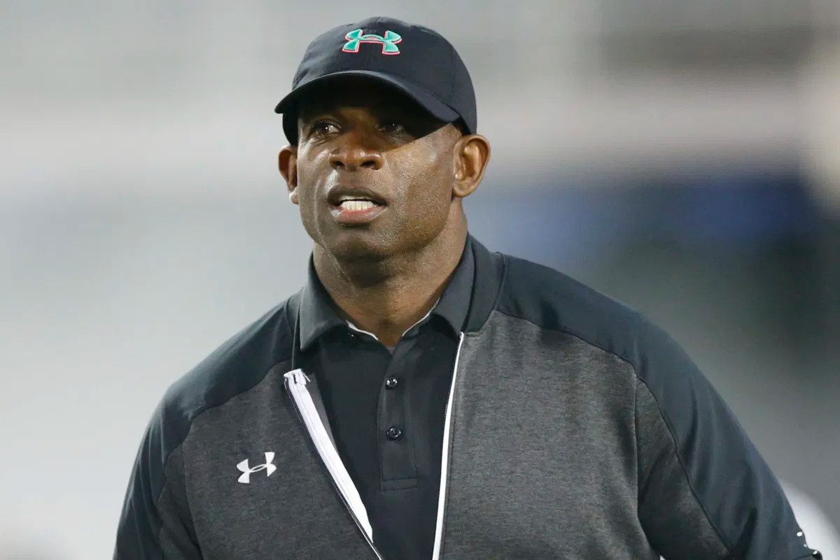 “hate This Man” Deion Sanders Viral Dance After 5 Star Recruit