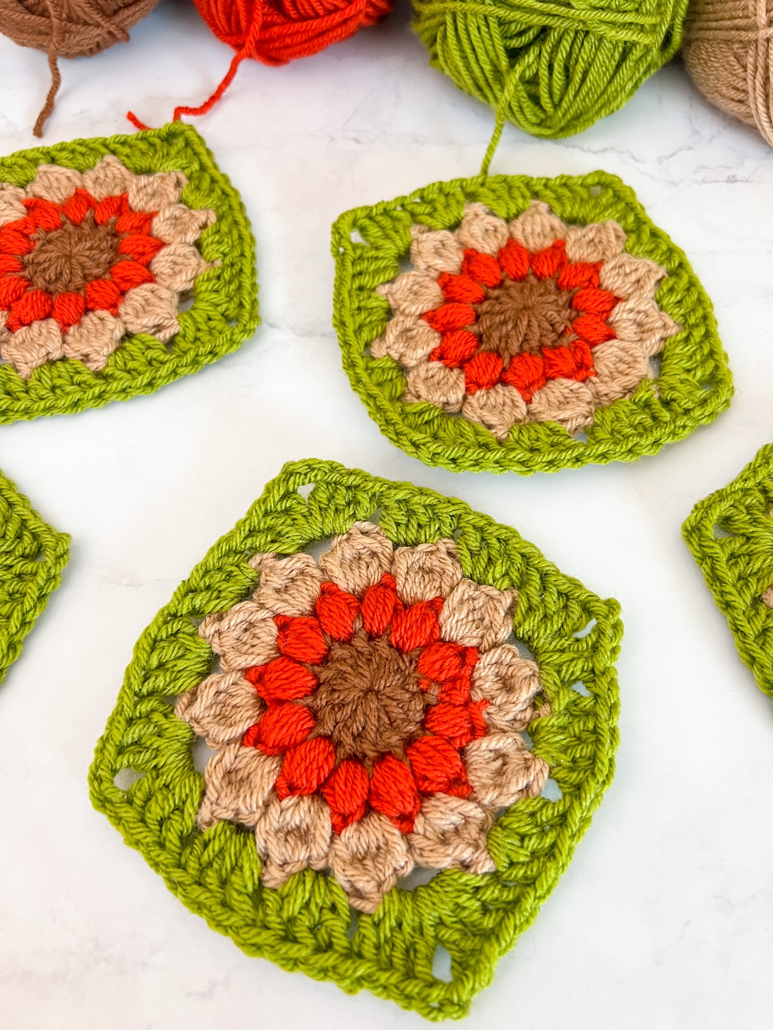 Starburst Granny Squares Free Crochet Pattern Okiegirlblingnthings