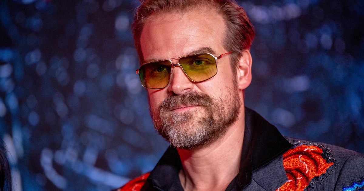 Stranger Things Star David Harbour Posts Before And After Pics Of 75