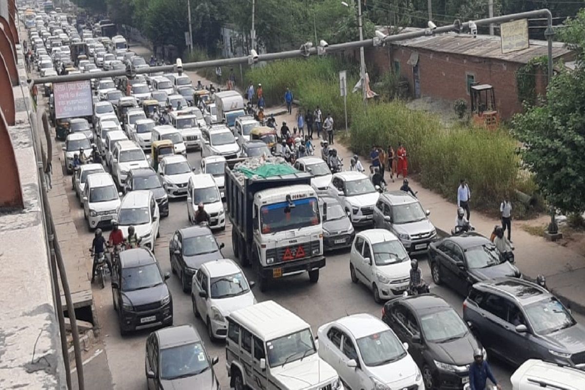 Hero Honda Flyover Closed Massive Traffic Jam On Delhi Jaipur