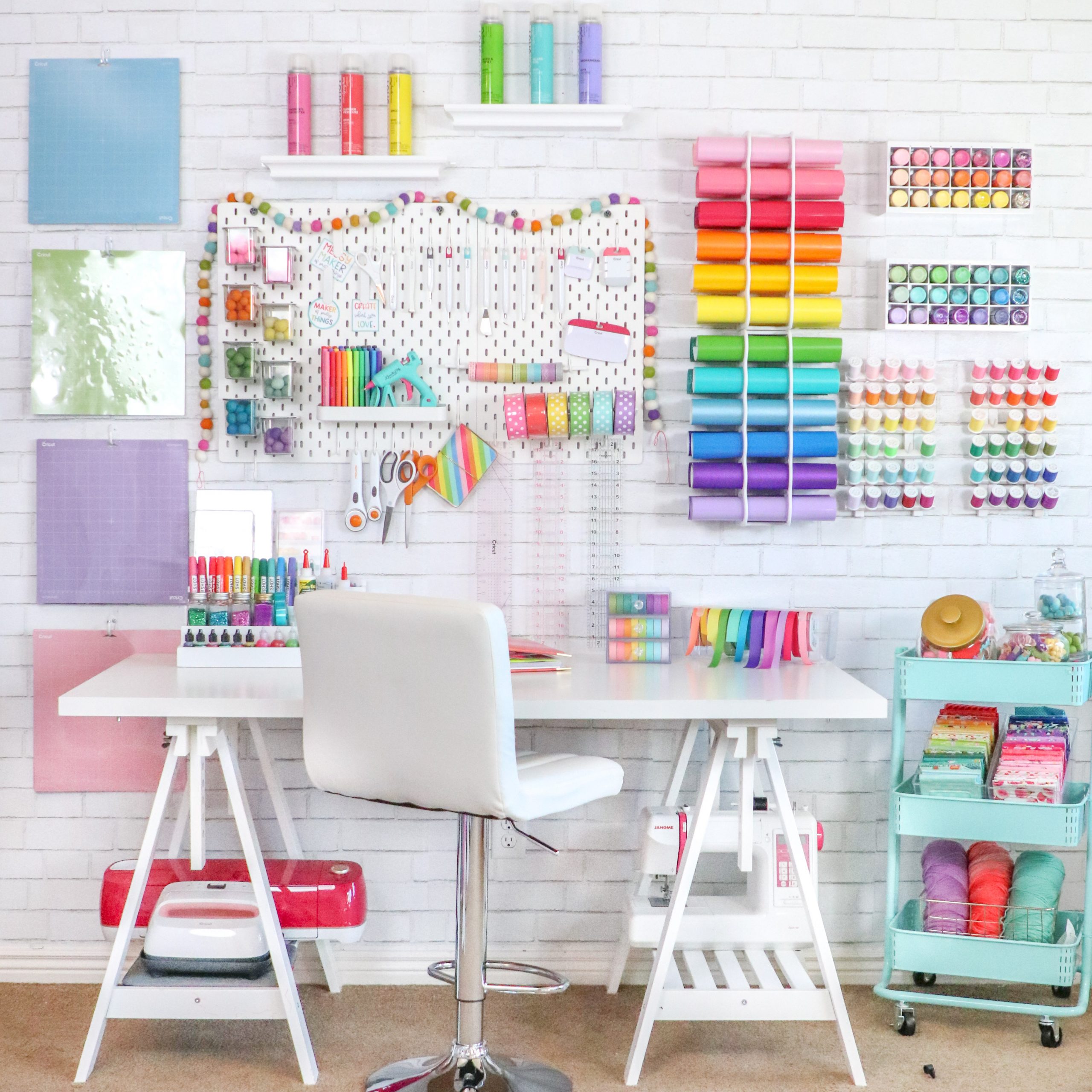 10 Organize A Craft Room Decoomo