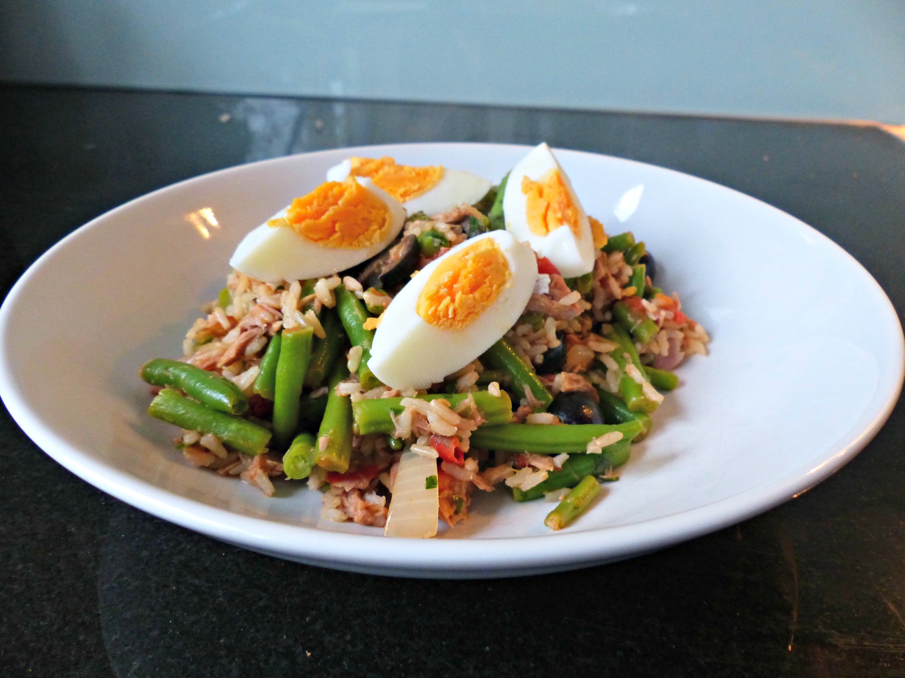 Recept Warme Maaltijdsalade Met Tonijn Ei En Rijst Optima Vita