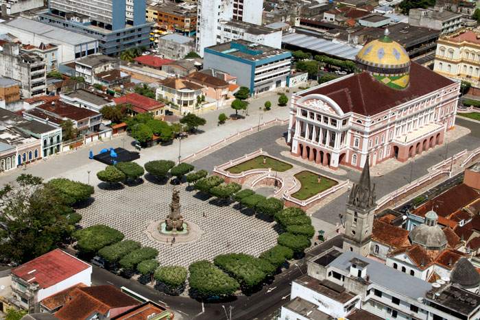 Visita Guiada Gratuita Vai Revelar A História Das Praças Do Centro De