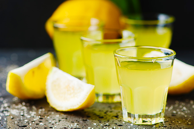 Limoncello The Favorite Italian Lemon Liqueur Così Italiano