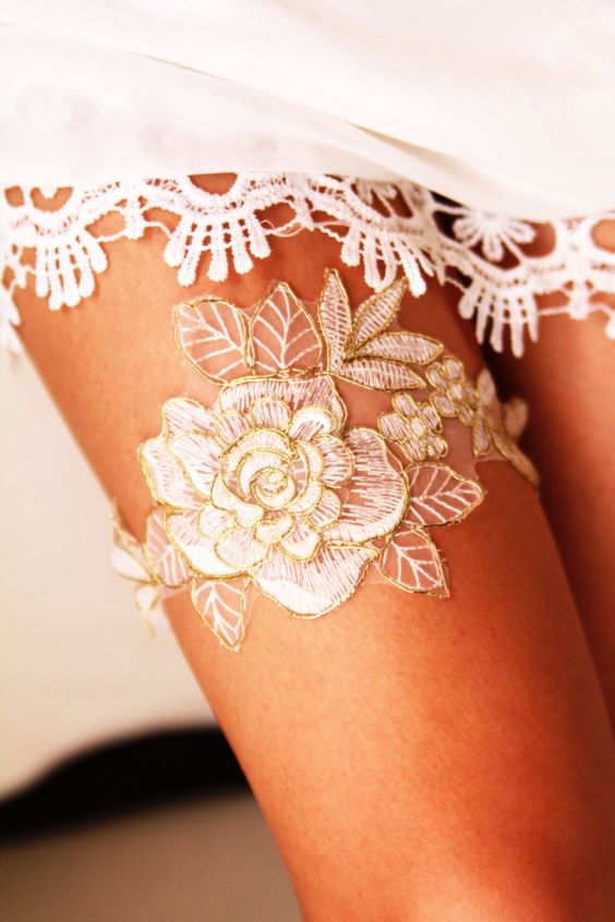 40 Chic And Romantic Wedding Garters You Will Love Ecstasycoffee