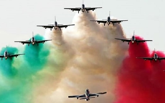 Frecce Tricolori Tirrenia Airshow 2017 Il Volo Sul Litorale Video