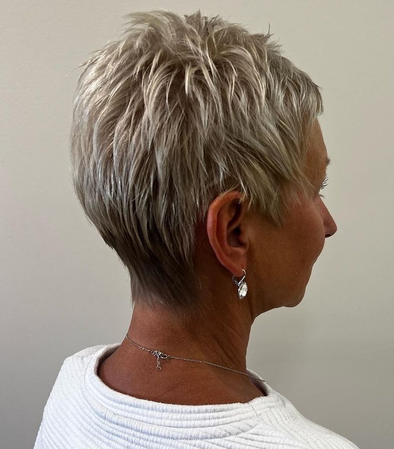 20 Fabulous Pixie Haircuts For Older Women To Sport In 2024