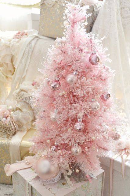 How To Decorate The Perfect Pink Christmas Tree The Pink Dream