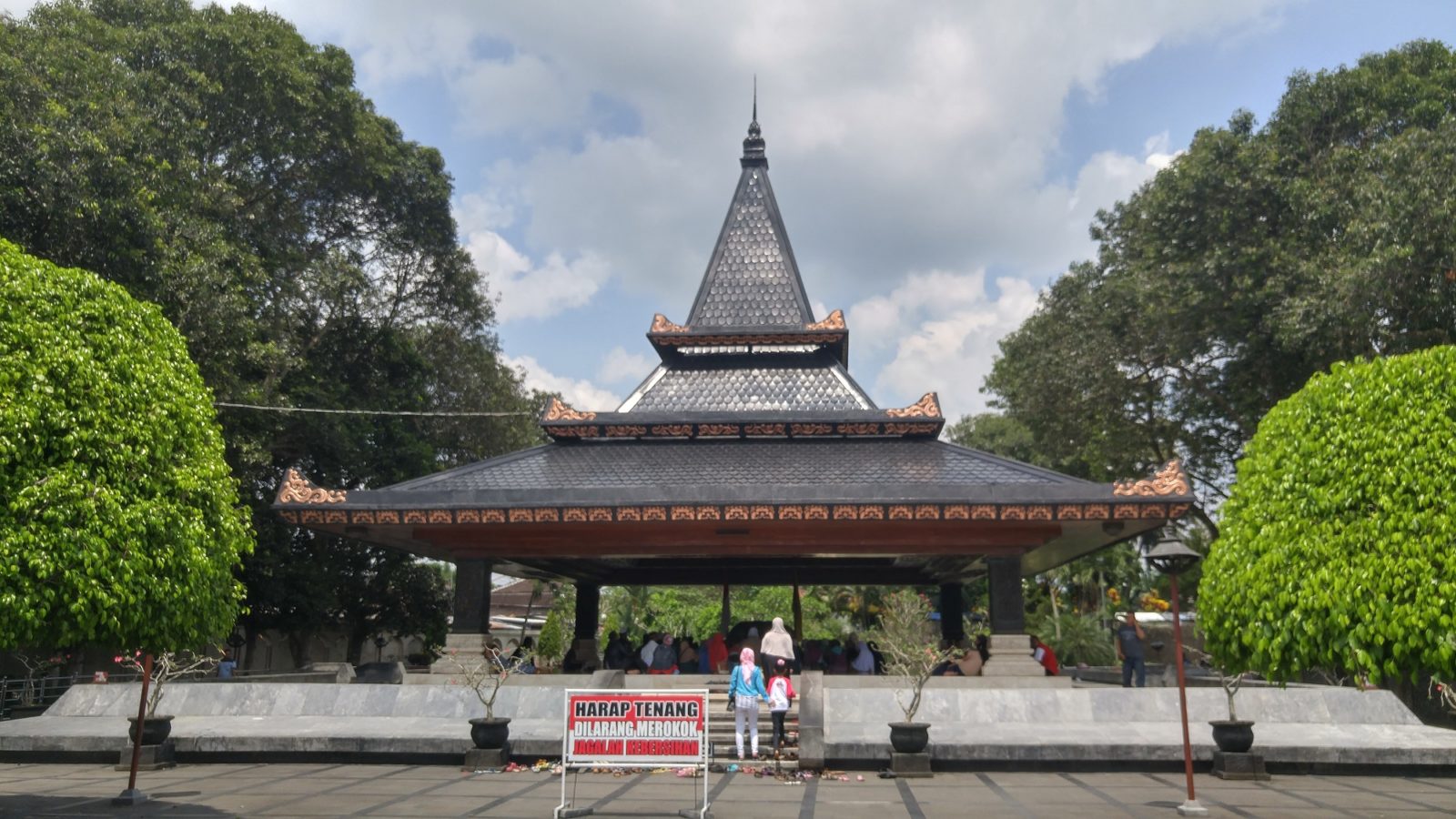 Tiket Dan Aktivitas Bung Karnos Tomb Wisatahits