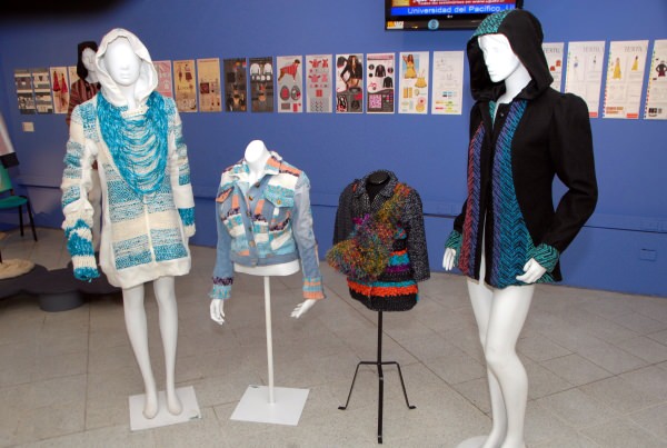 Exposición Escuela De Vestuario Y Textiles De La Universidad Del