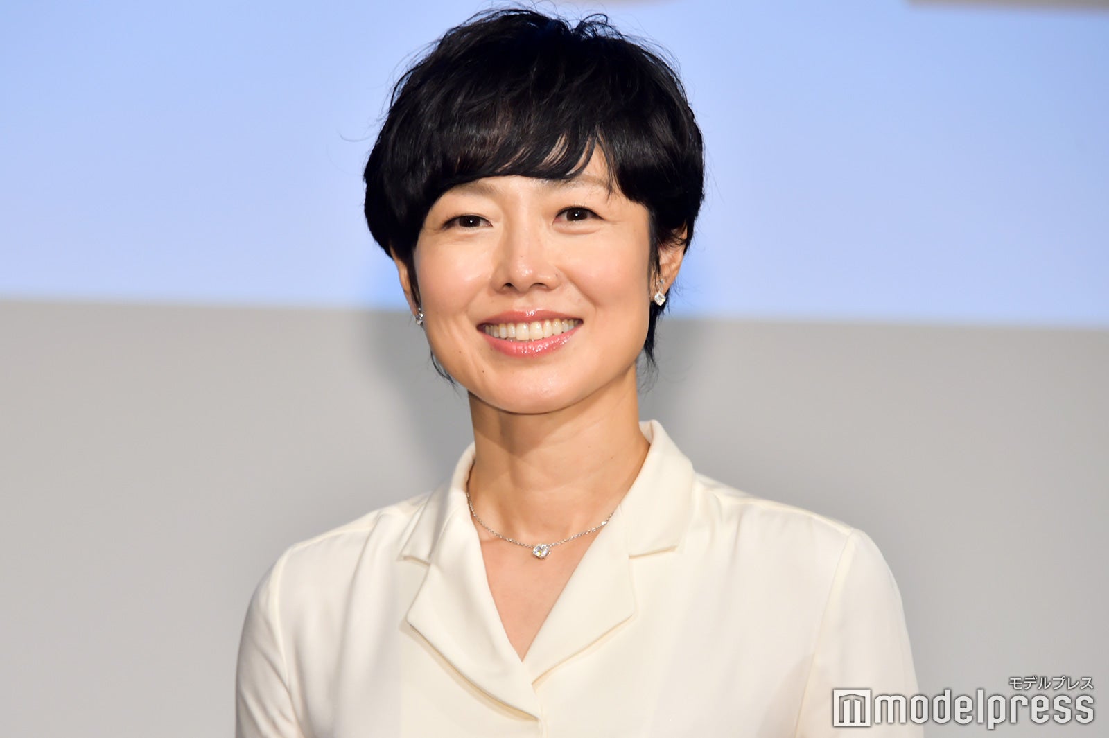 画像35 有働由美子、“階段踏み外し顔面強打”負傷した姿で「news Zero」生出演 卒業報告も モデルプレス