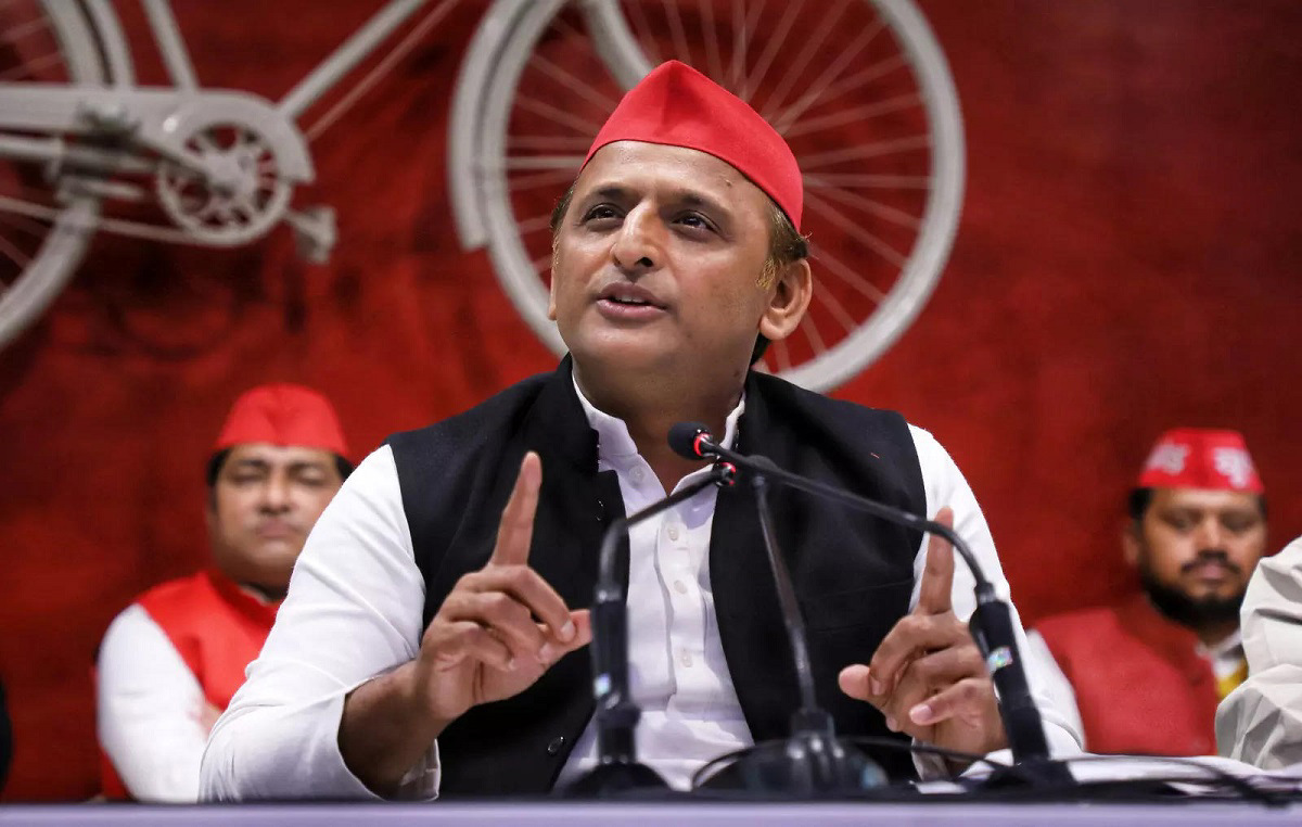 Akhilesh Yadav Flags Off Pda Yatra Vows To Defeat Bjp