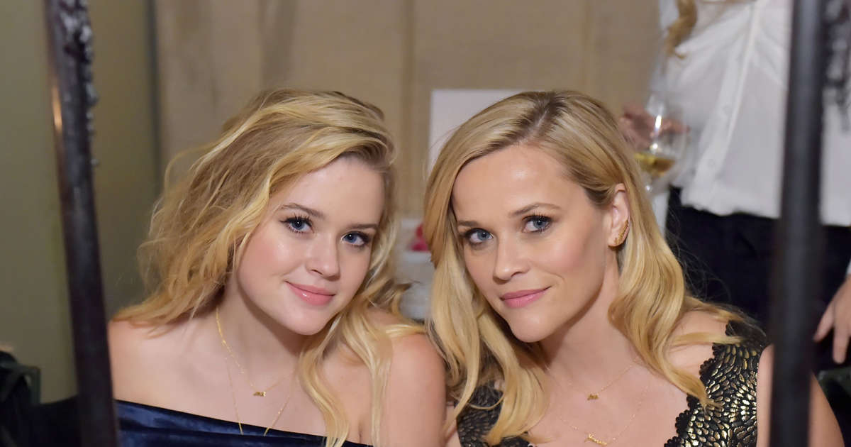 39 Gorgeous Celebrity Mother Daughter Pairs