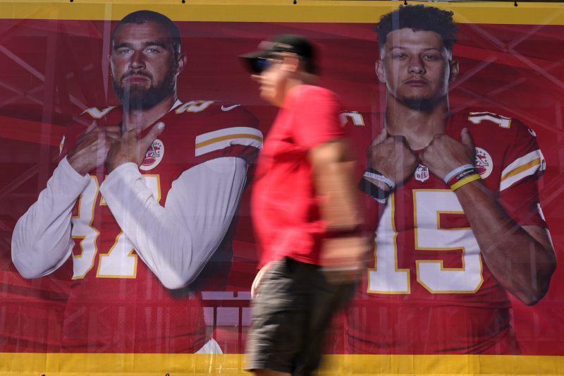 Homes Of Kansas City Chiefs Stars Mahomes Kelce Were Burglarized In