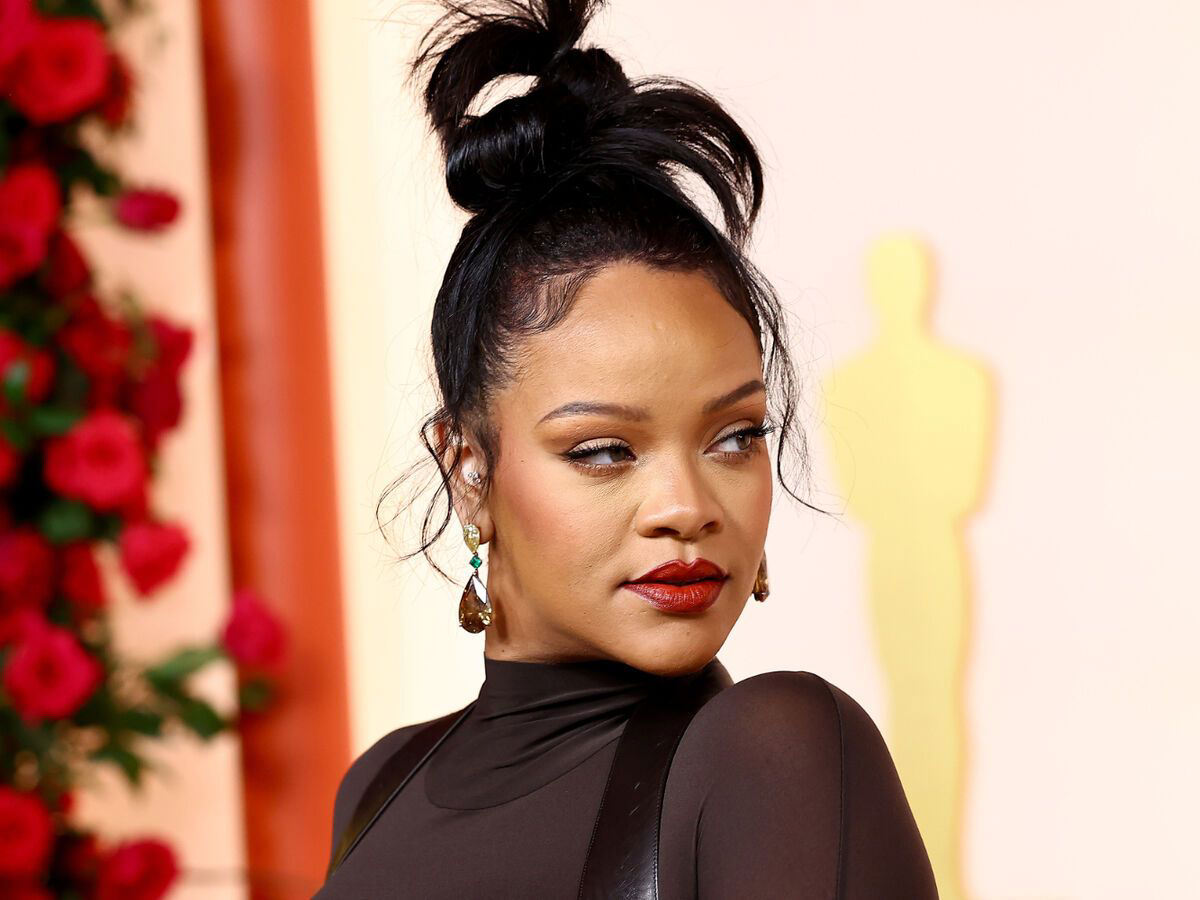 Rihanna Style Das Macht Ihre Ikonischen Looks Aus