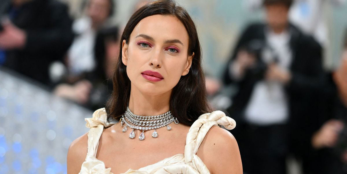 En Topless Y Con Zapatillas Nike El Posado De Irina Shayk Que Incendia