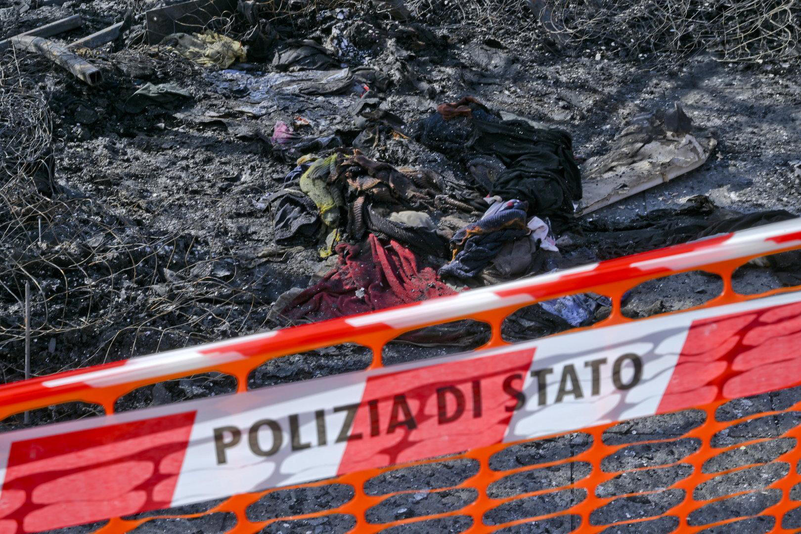 Bus Stürzt In Italien Von Brücke Mindestens 15 Tote