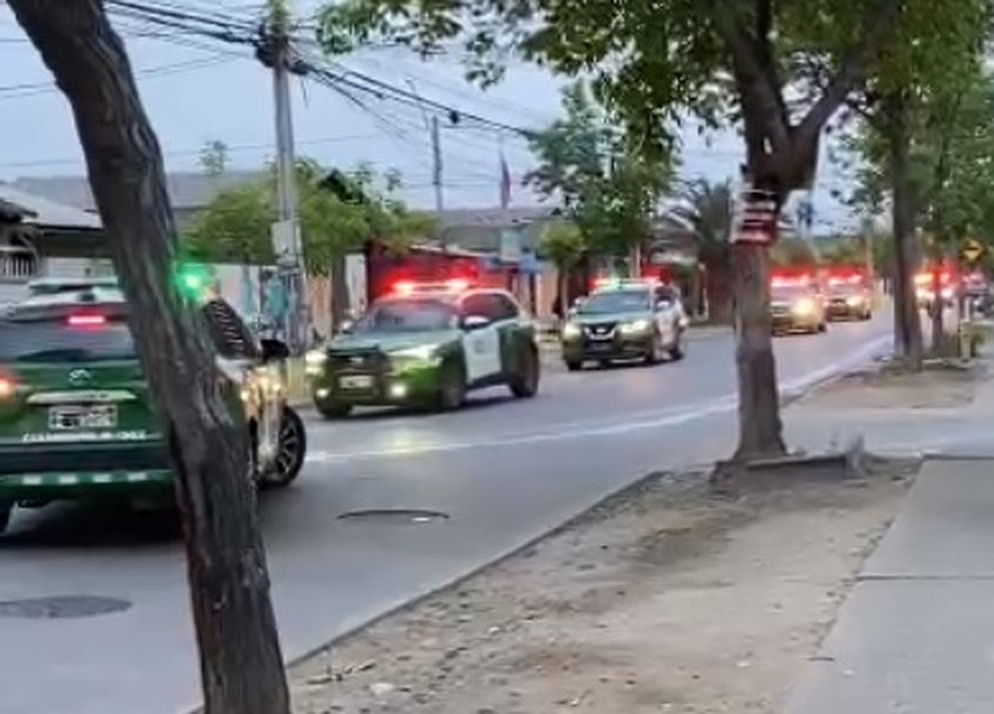 Delincuente Que Conducía Se Lanzó Del Vehículo En Movimiento