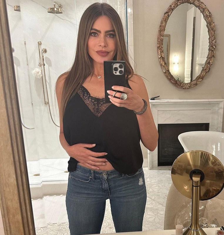 Sofia Vergara Shares Sultry Selfies In Clingy Bodysuit