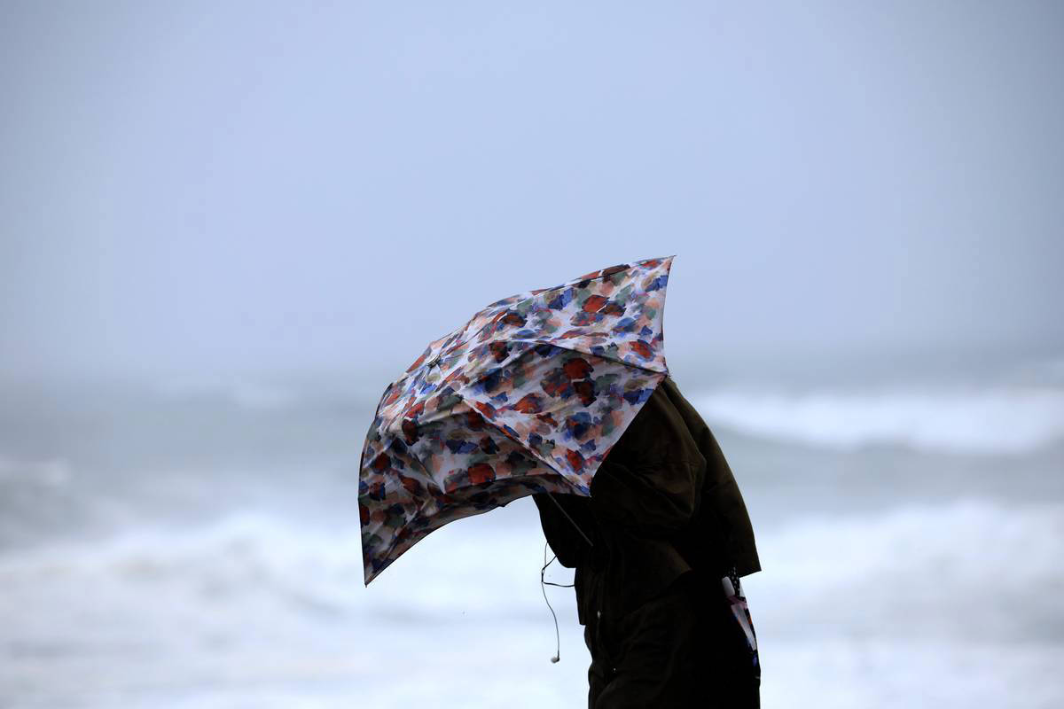 Oito Distritos Sob Aviso Amarelo Devido A Vento Forte Ou Precipitação