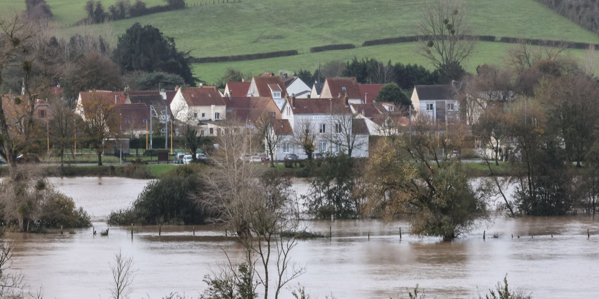 Crues La Haute Savoie Rejoint Le Pas De Calais En Vigilance Rouge