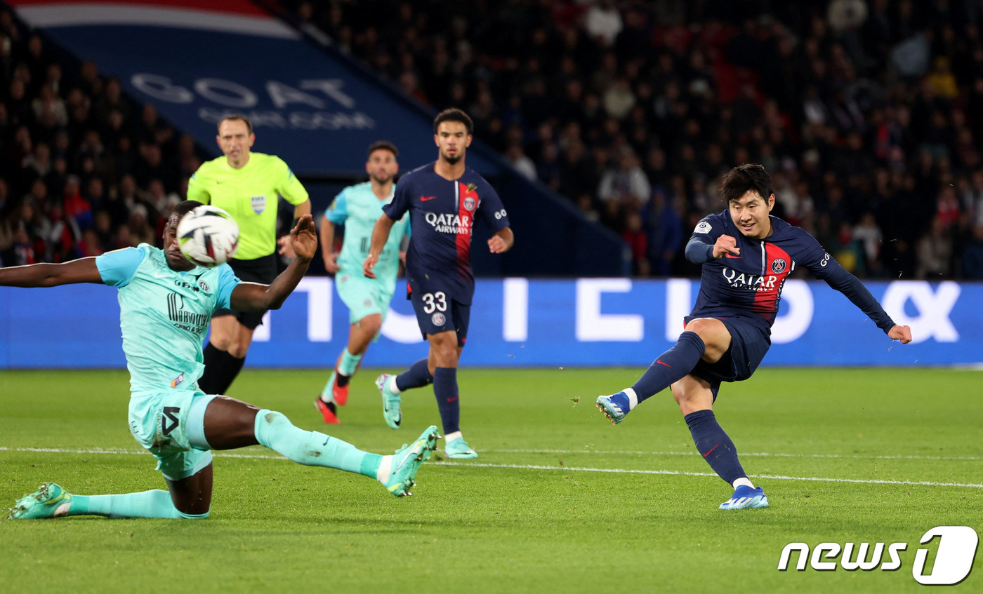 Psg 이강인 프랑스 무대 데뷔골 리그1 올해의 골 후보