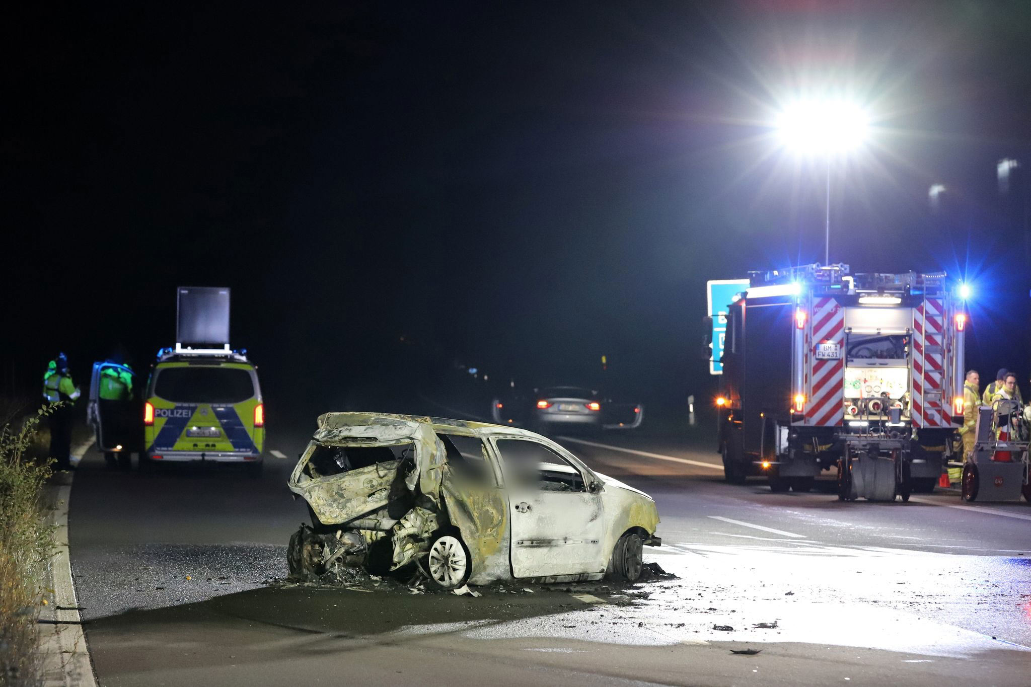 Zwei Menschen Sterben Bei Unfall Auf A555