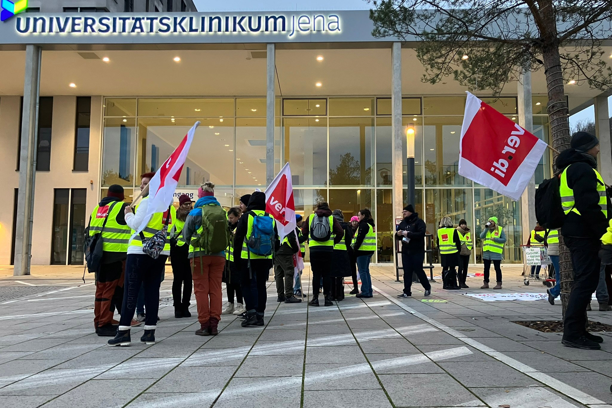 Verdi Ruft Zu Streiks Auf Warnstreiks Sorgen Für Einschränkungen An