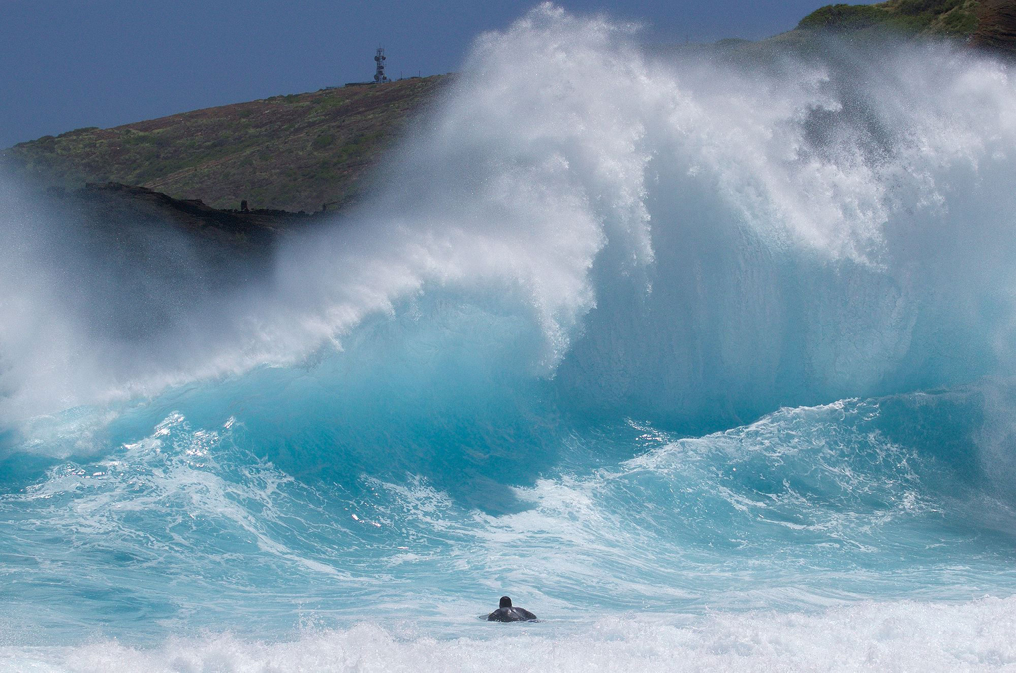 High Surf Warning Issued For East Facing Shores Statewide As Brief