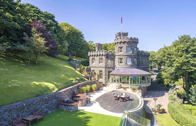 19 Fairytale Castles Around The World You Can Actually Stay In